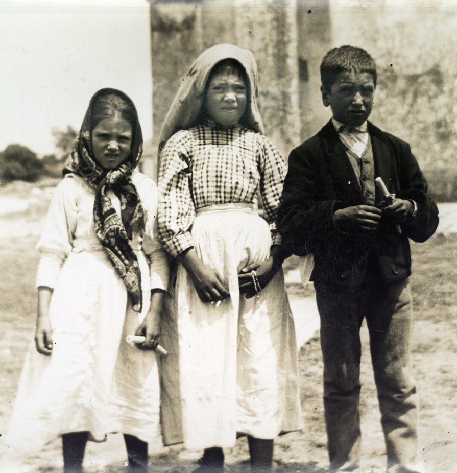 Discover the story of the three shepherd children of Fatima ...